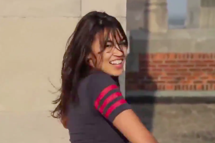 Now you can see Alexandria Ocasio-Cortez do her 'Breakfast Club' dance ...