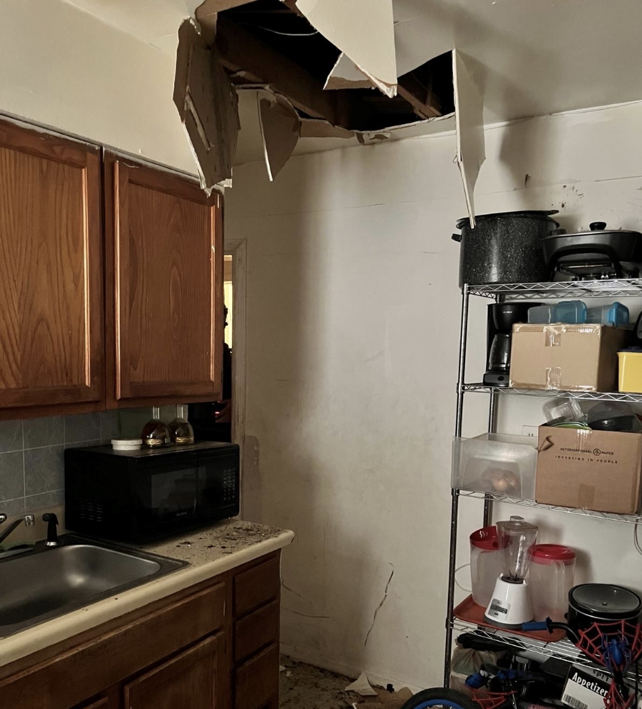 Memphis murder suspect captured after falling through ceiling