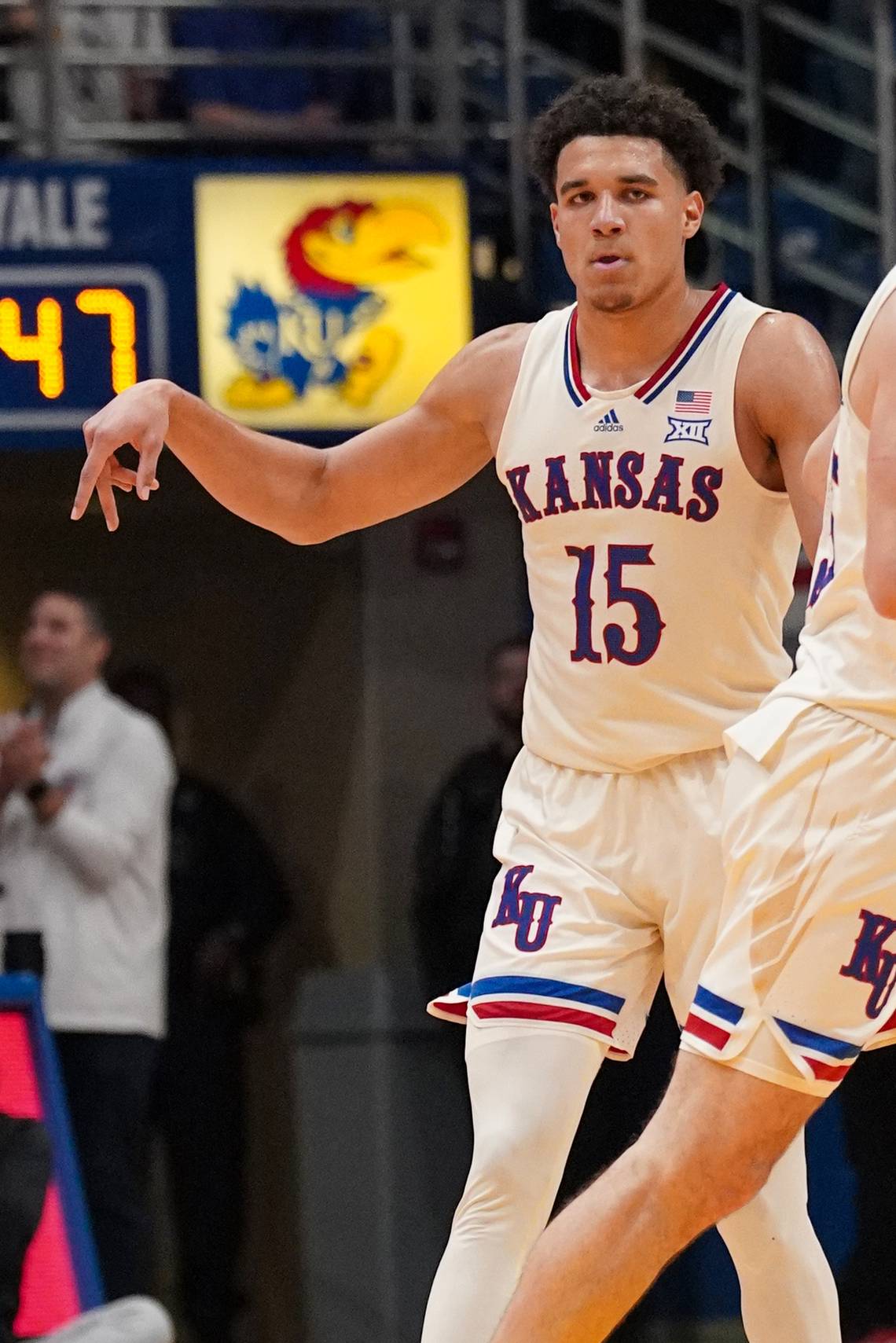 A day after hurting his neck, Kansas Jayhawks’ Kevin McCullar burns ...