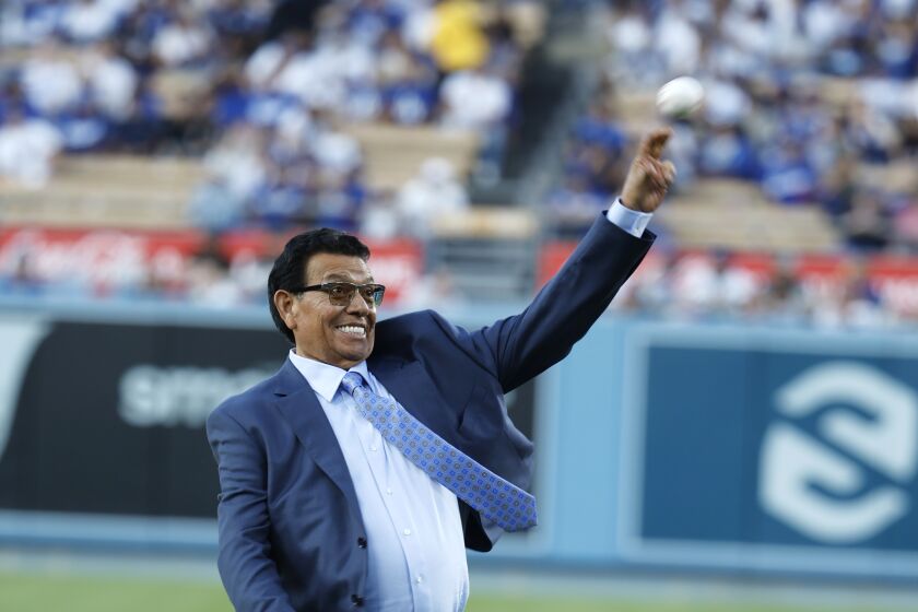 Latino fans recall the importance of Fernando's Dodgers career