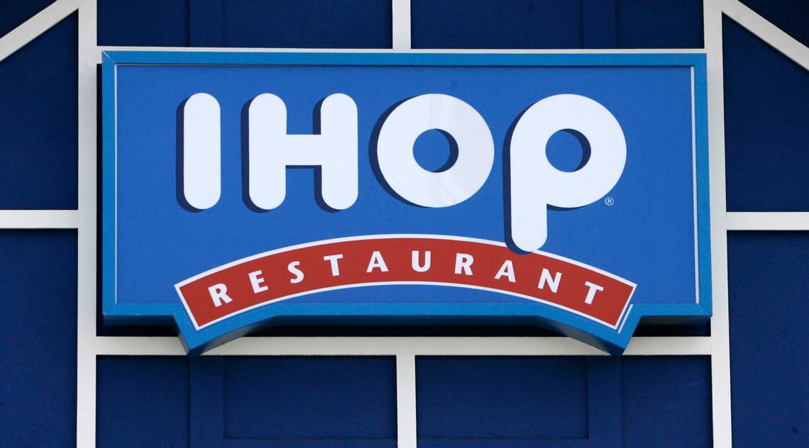 IHOP manager told waitress she could take day off if she had sex with ...