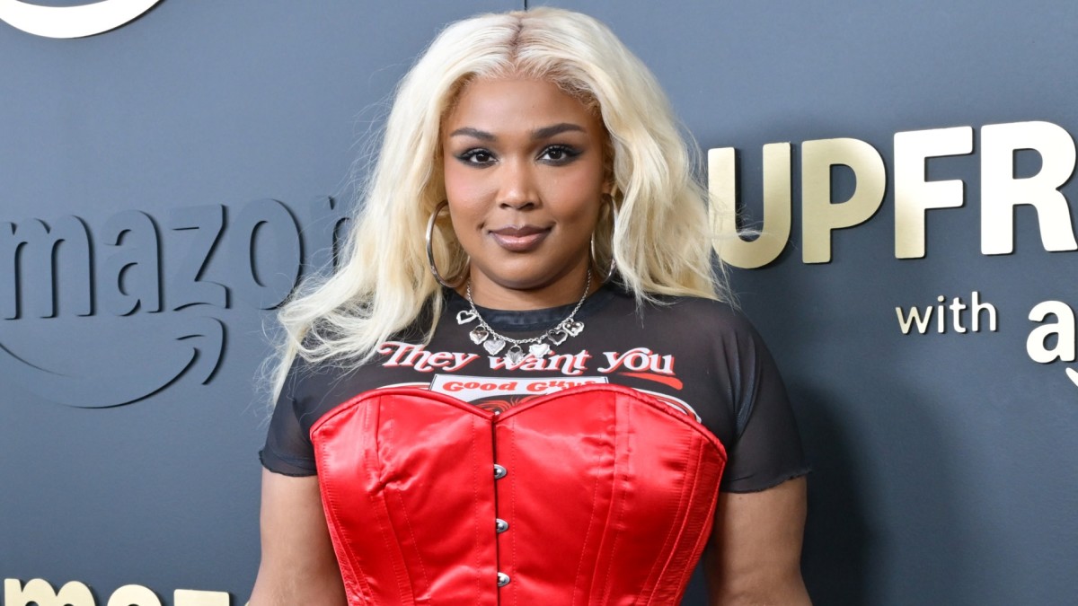 Lizzo Channels 'Baywatch' in Red Swimsuit, Fans Rave Over 'Empowering ...
