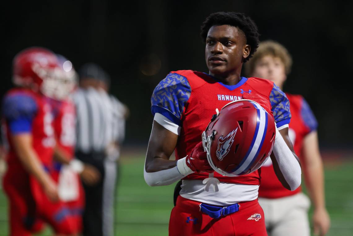 SC recruit Mike Tyler close to making college choice. See which schools ...