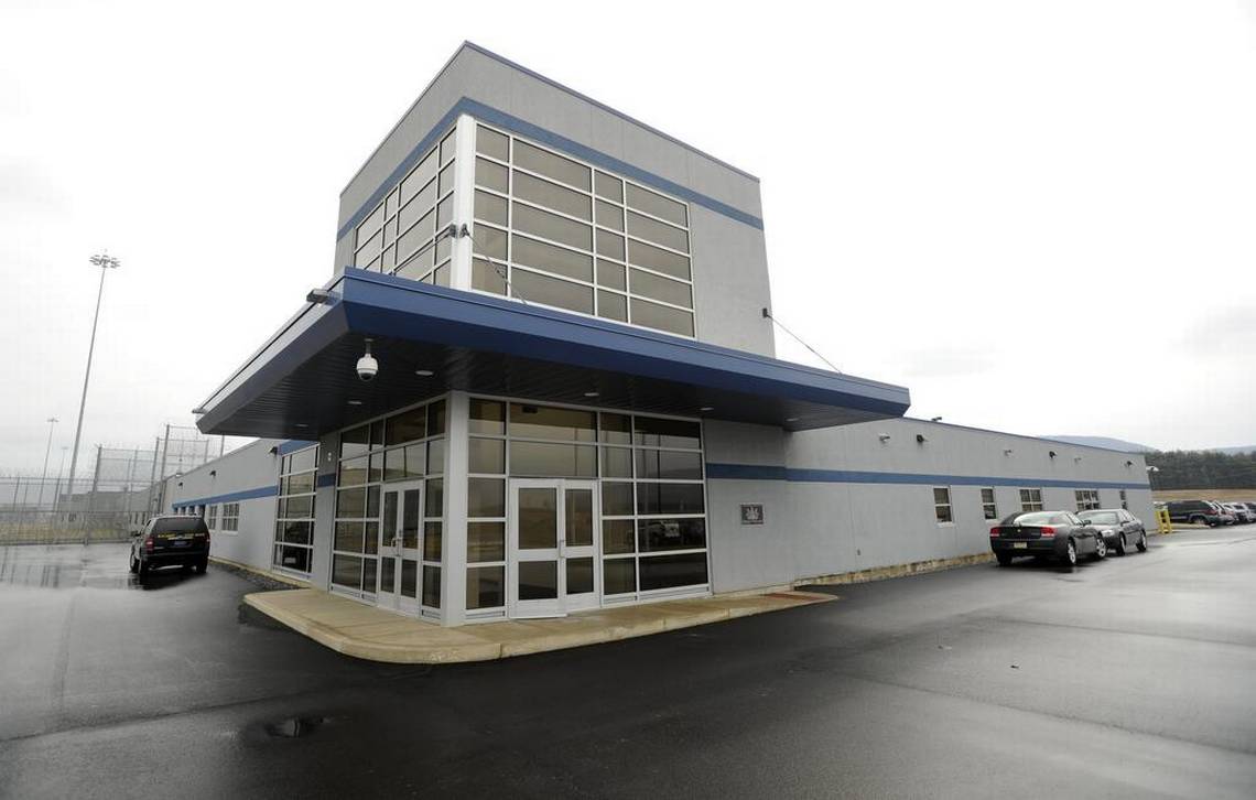 Benner state prison guard charged, accused of planning to smuggle drugs ...