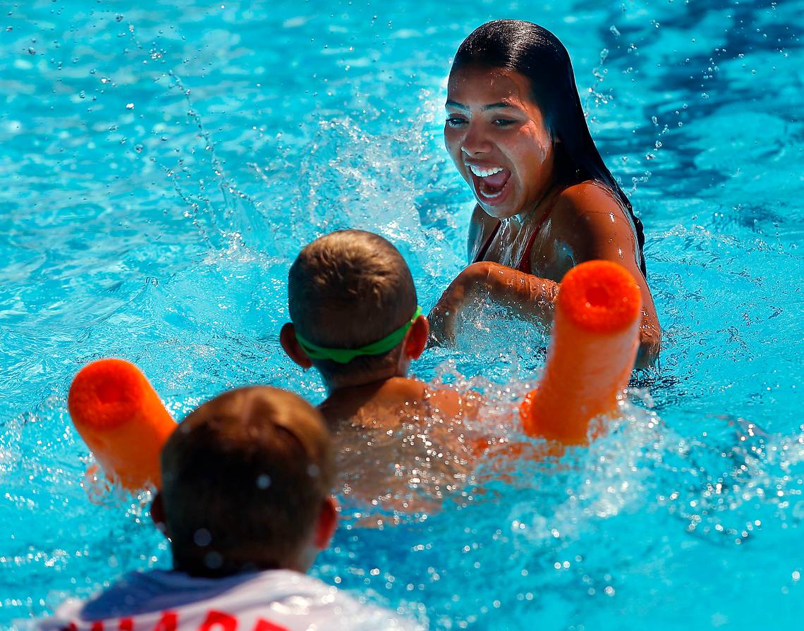 What’s the future of Kennewick’s 70-year-old pool? Building new might ...