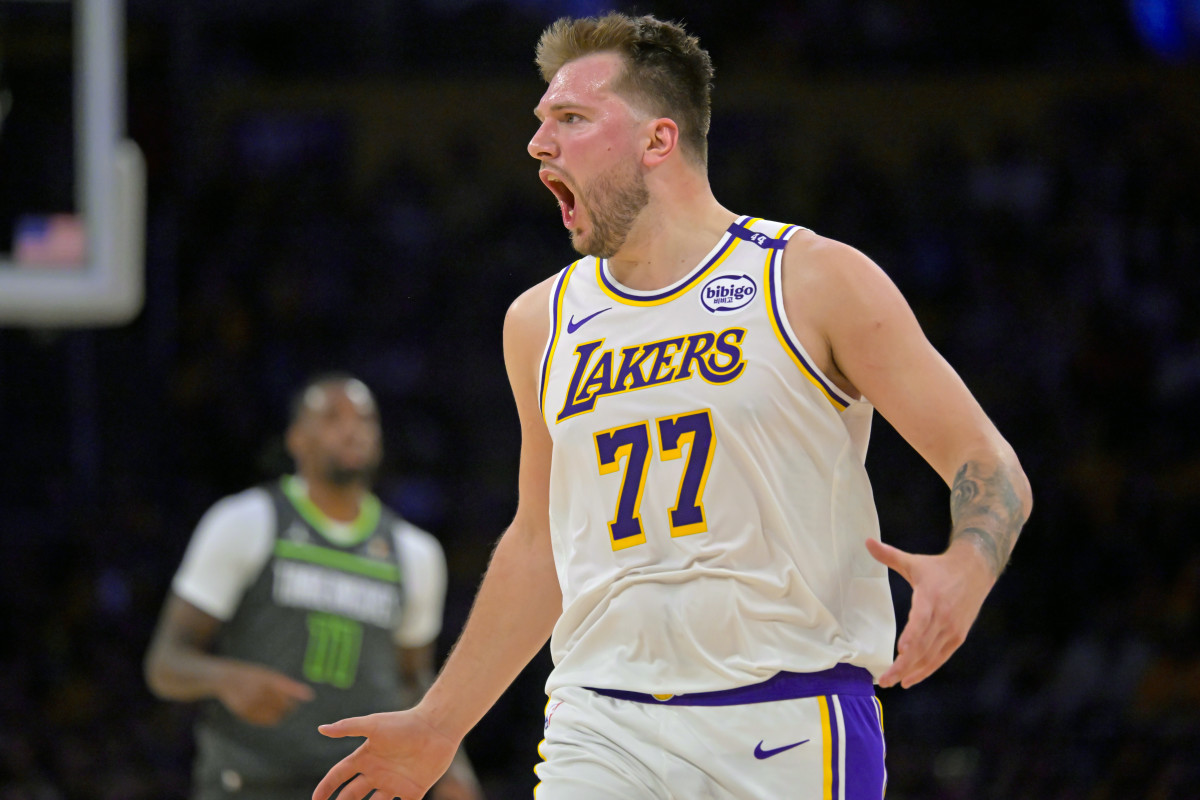 Luka Doncic’s Routine Turns Heads Inside Lakers Organization - Yahoo Sports