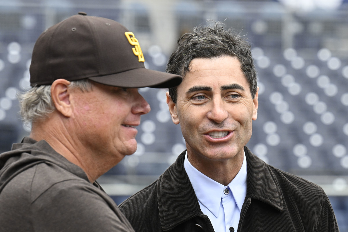 Padres GM Announces Trade Plans on Sunday - Yahoo Sports