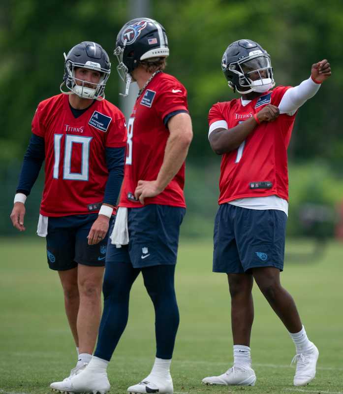 "If He Was Serious About Coming Back...": NFL Legend Names Veteran QB For Titans Amid Roster ...