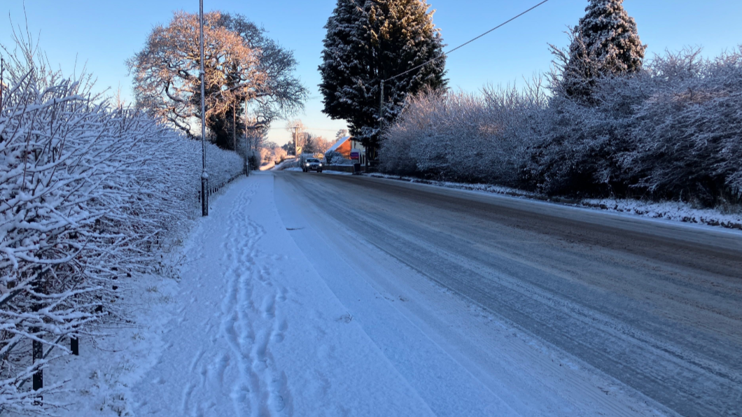 Gritting operations continue ahead of snow warning - Yahoo