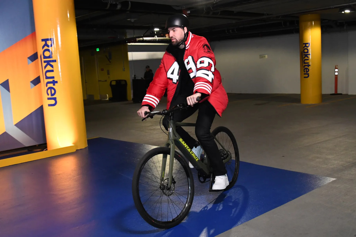 Watts Going On – NBA Star Klay Thompson Uses Electric Bike to Commute ...