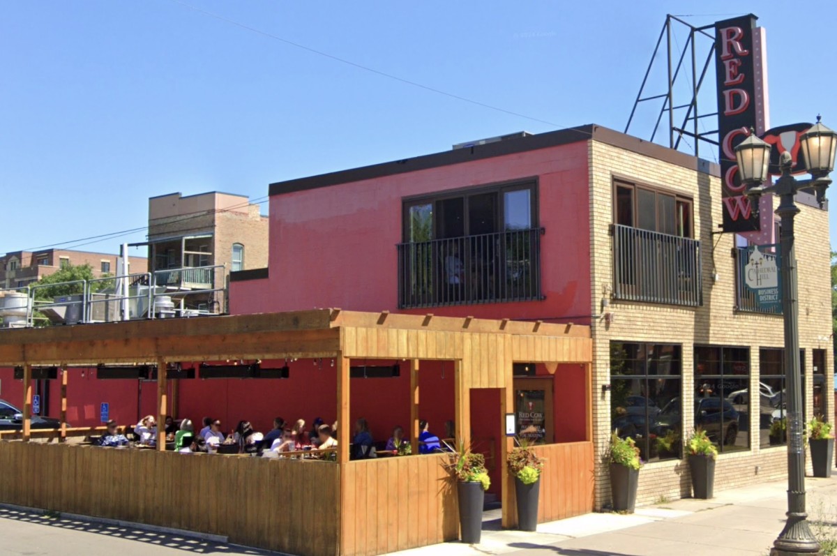 3 Minnesotans sue Red Cow after they were sickened with E. coli