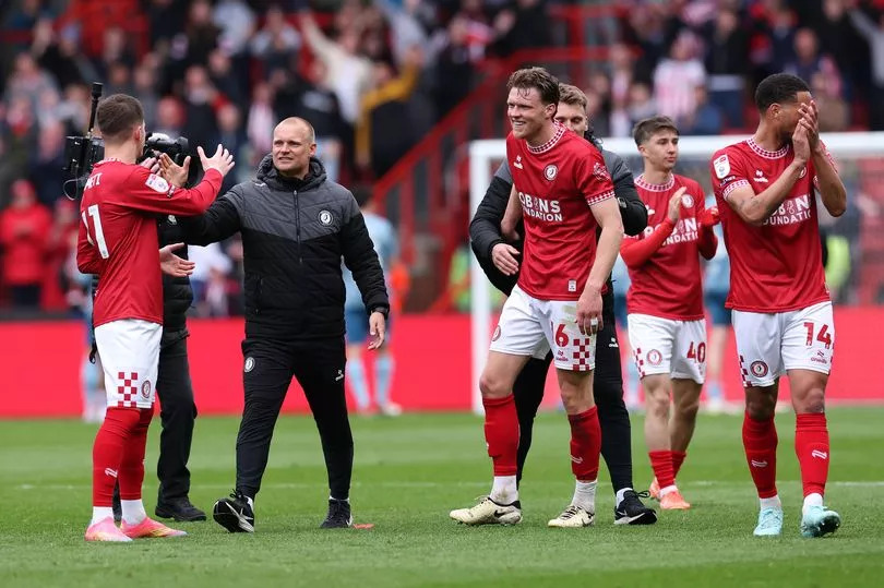 Liam Manning lays out next challenge for Rob Dickie after Bristol City goal in Sunderland win ...