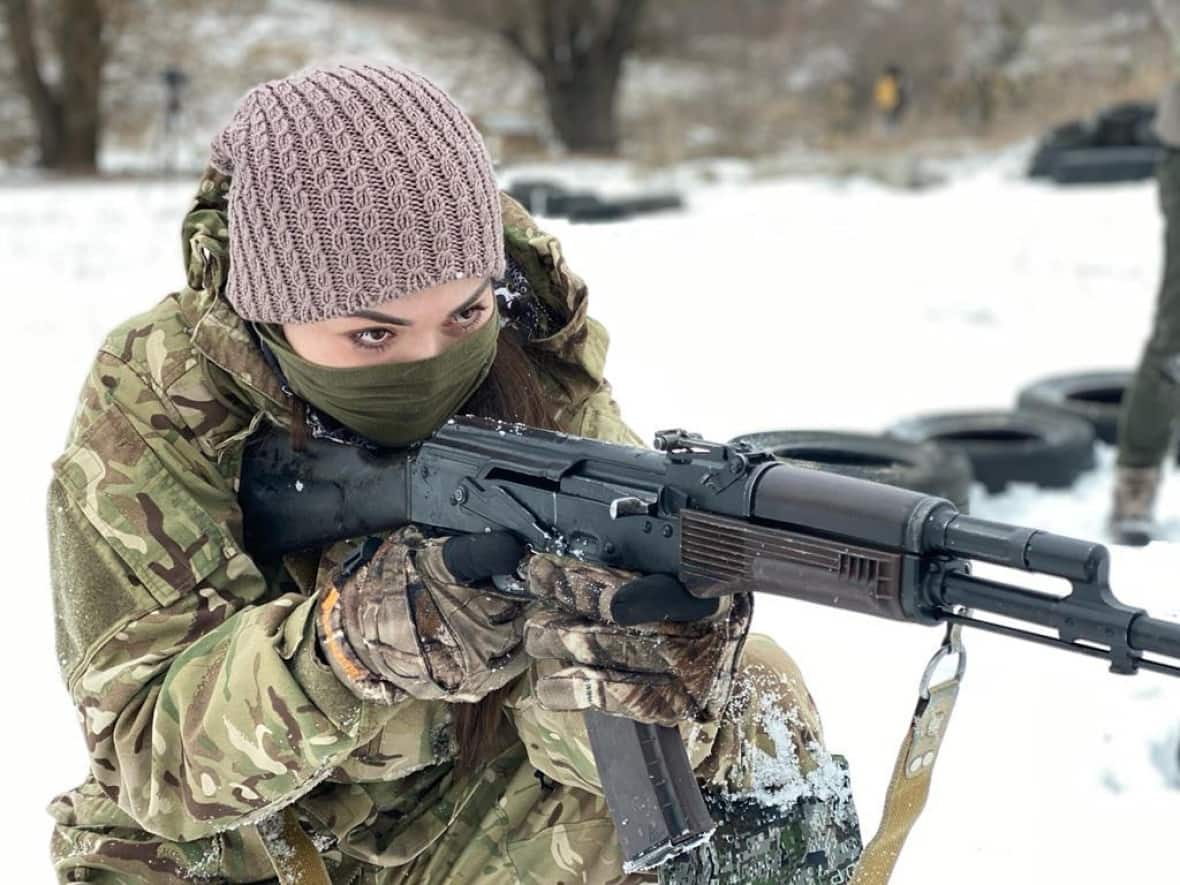 As Russia maintains the pressure, Ukraine trains citizen-soldiers for ...