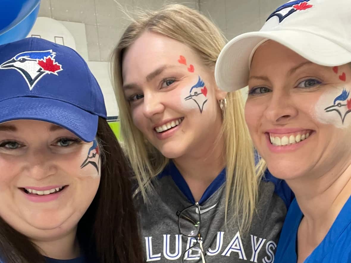 How the Toronto Blue Jays are helping bring baseball to a northwestern Ontario community - Yahoo ...