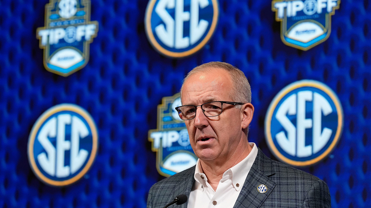 SEC moving ‘closer’ to 9-game conference slate - Yahoo Sports