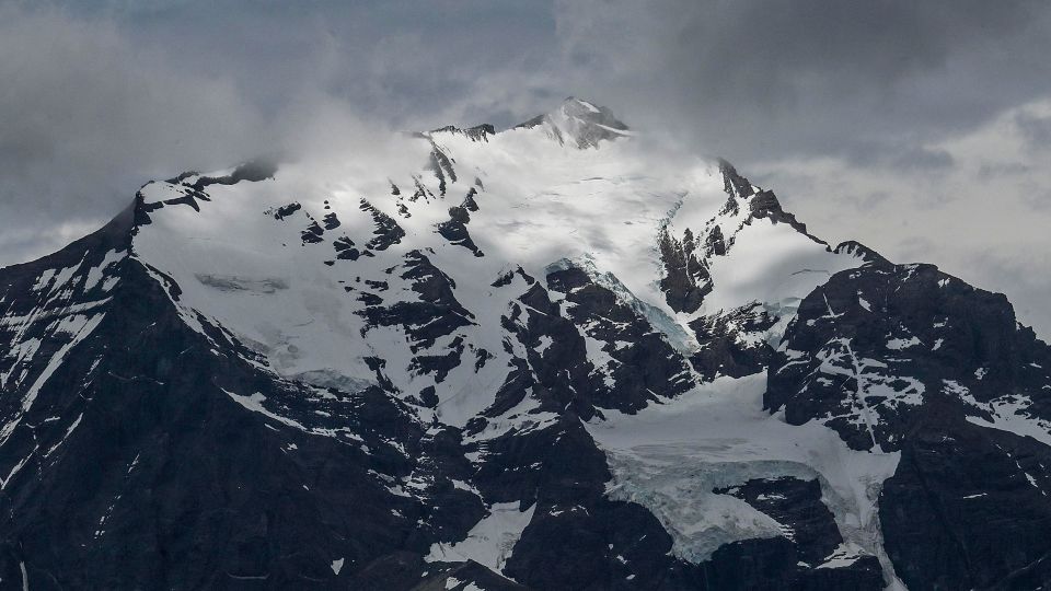 Five tourists killed by snowstorm in Chile’s Torres del Paine National Park - Yahoo News Singapore