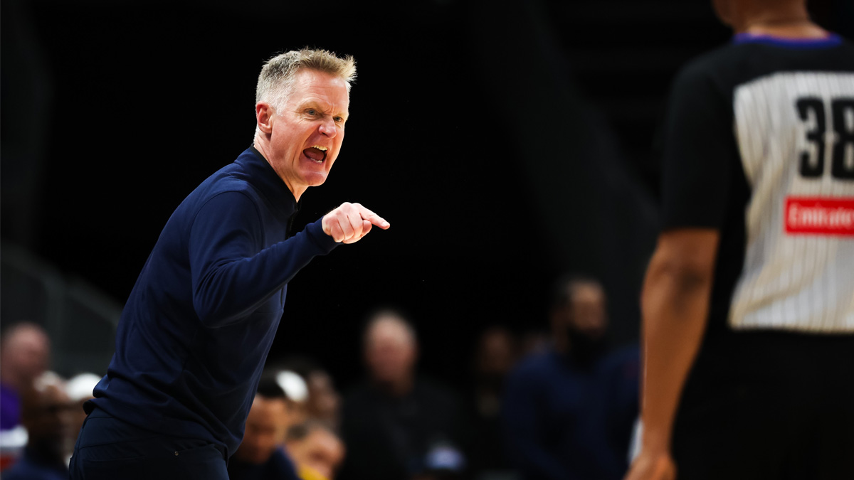 Kerr criticizes lack of NBA travel calls after tech in Warriors' win ...