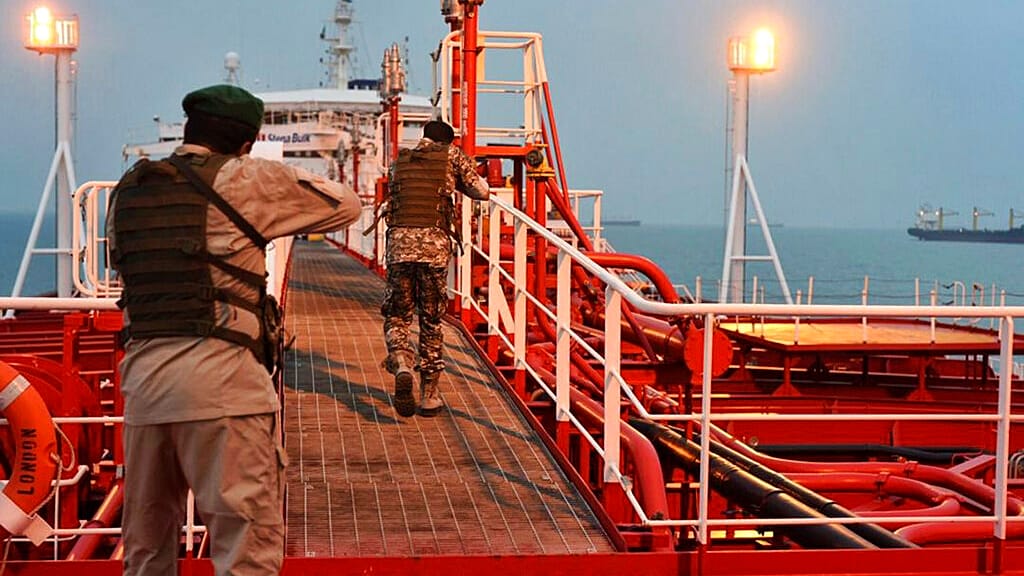 Iranian navy seizes 'foreign' oil tanker in the Strait of Hormuz - Yahoo News Canada