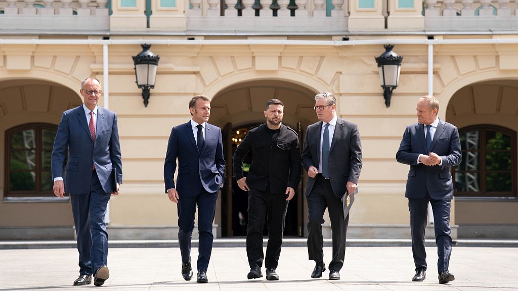 Merz, Macron, Starmer and Tusk unite in Kyiv to demand ceasefire from Putin