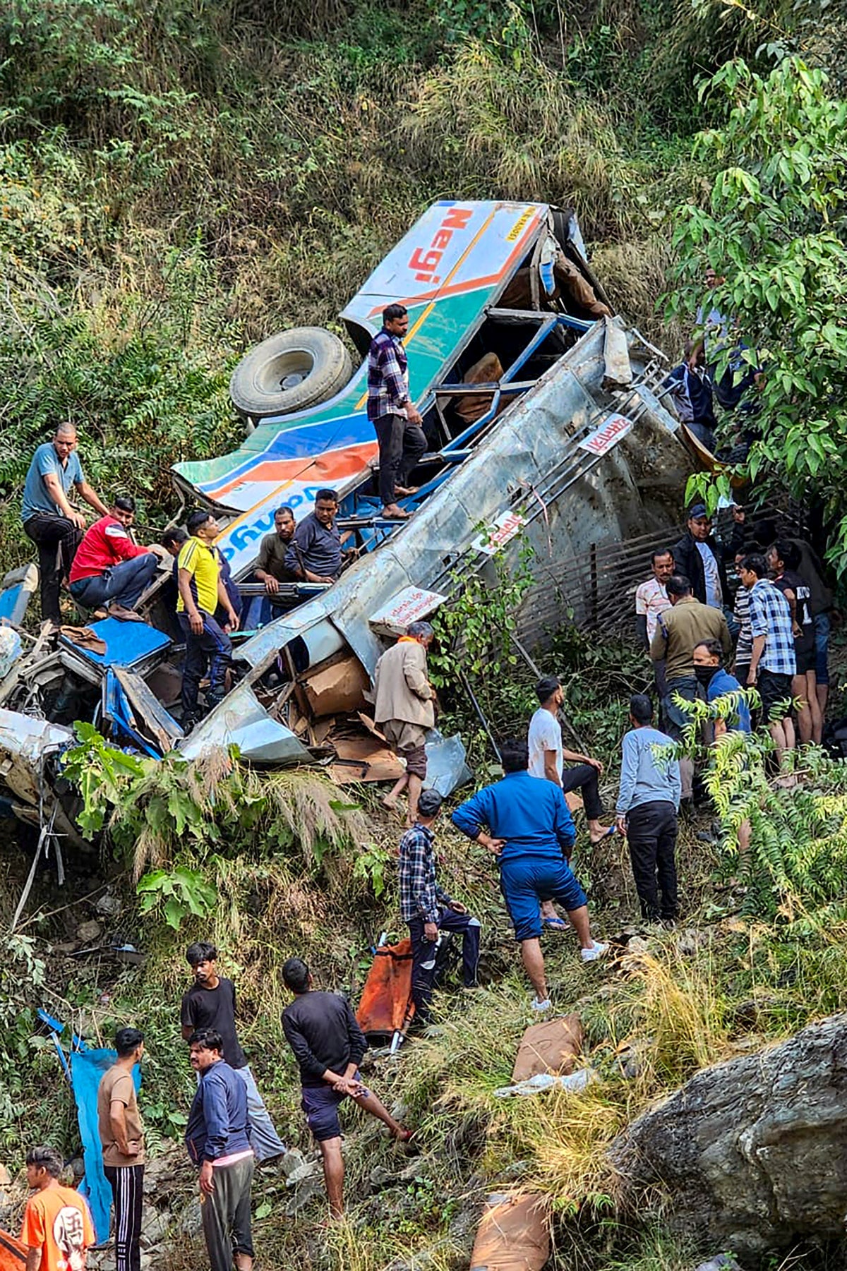 India bus crash: At least 36 dead as bus plunges into gorge in ...