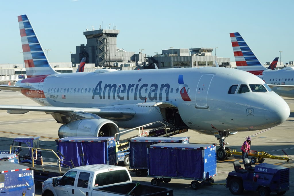 American Airlines flights delayed after all services grounded in the US ...