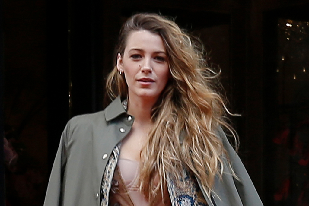 Blake Lively Layers the Chicest Fall Look With Towering ‘Sandals’ to ...