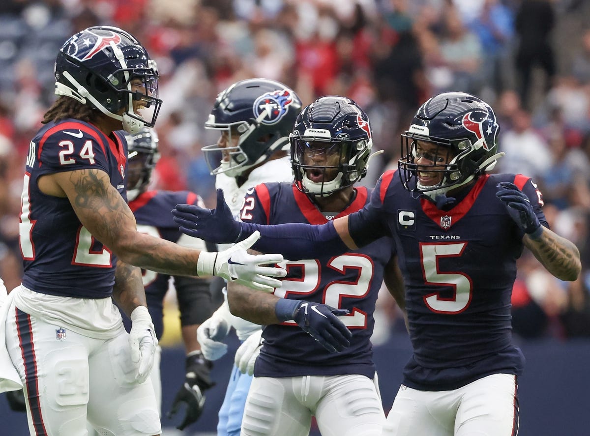 ESPN names Texans top ‘under-25 talent’ roster entering 2024 - Yahoo Sports