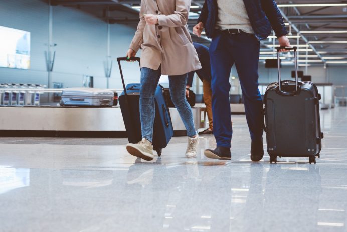 Frequent flyers say these are the best airport sneakers for running ...