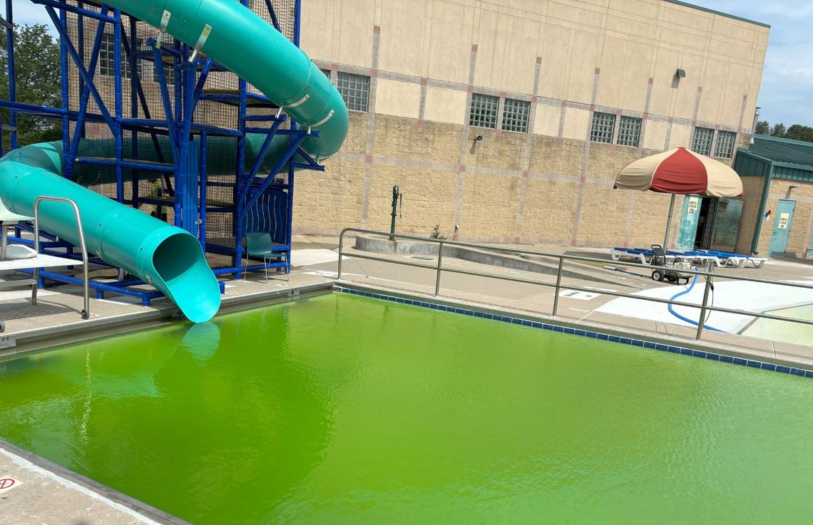 This KC community pool closed after turning bright green. Here’s why ...
