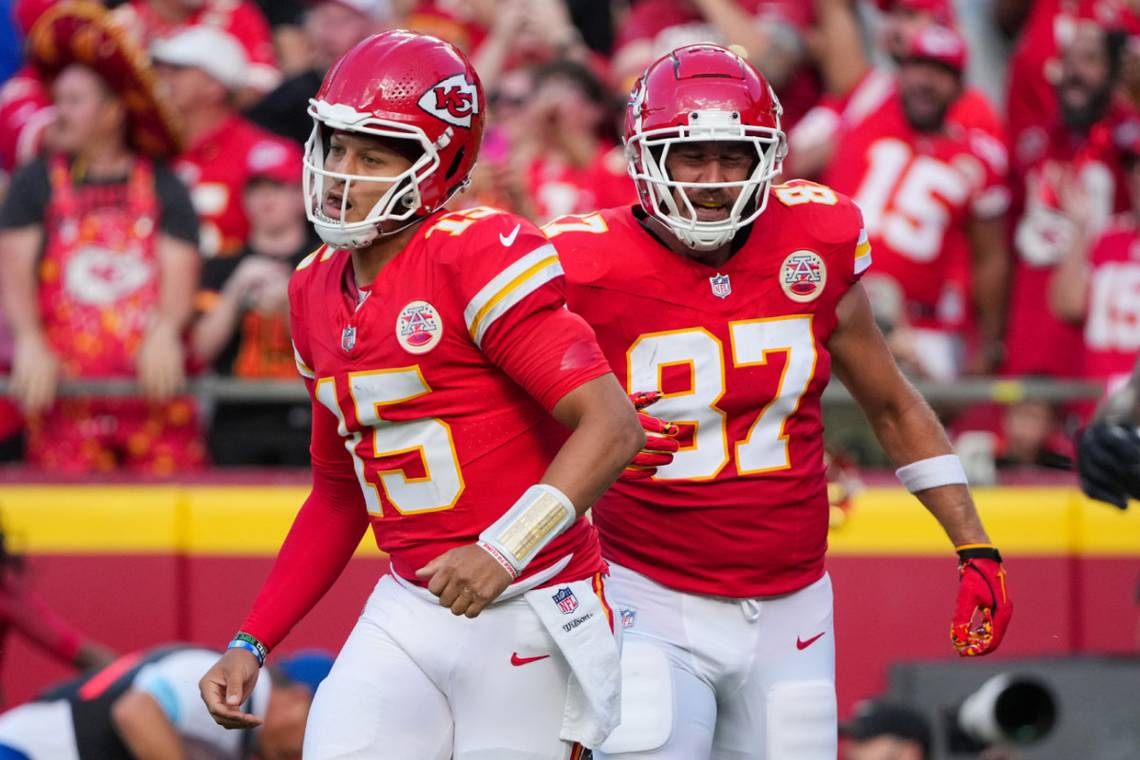 Kansas City Chiefs QB Patrick Mahomes nears another milepost game. Here’s the deal - Yahoo Sports