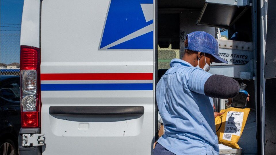 USPS to hire 28,000 additional employees just before holiday season