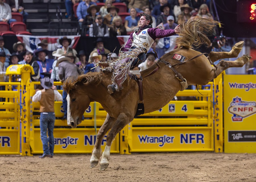 Waylon Bourgeois ties for fifth at National Finals Rodeo - Yahoo Sports