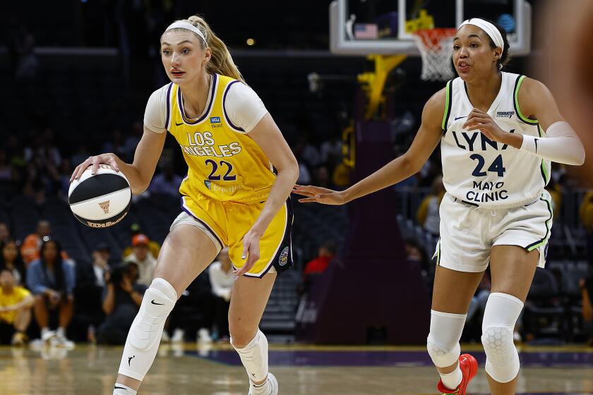 Sparks fall behind early and get pummeled by the Minnesota Lynx - Yahoo Sports