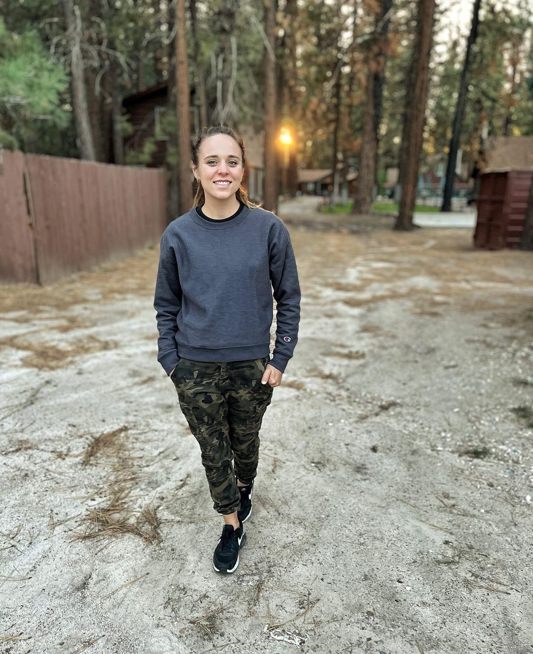 Jinger Duggar Responds to Trolls That Criticized Her Chipped Nails ...