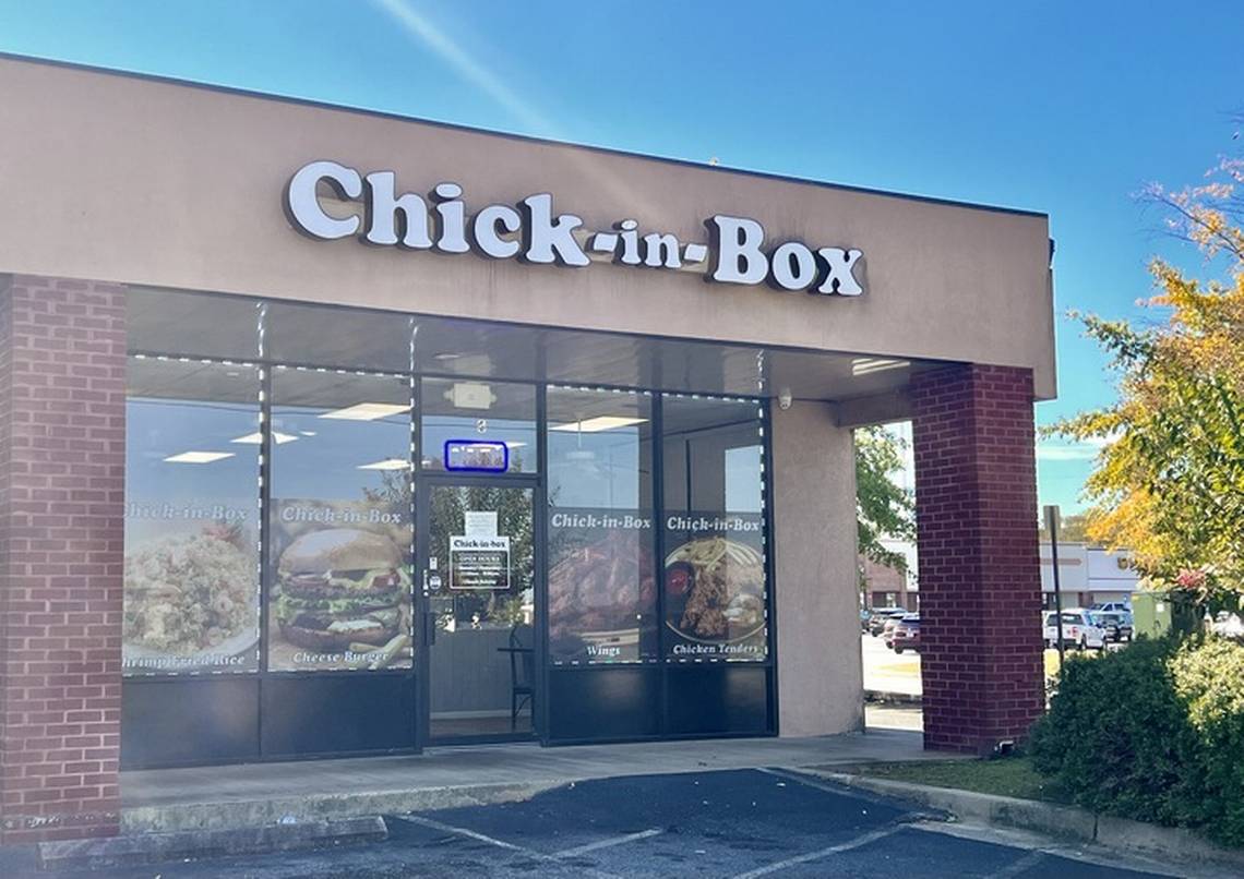 This new chicken wing restaurant hopes to be a ‘cozy neighborhood spot ...