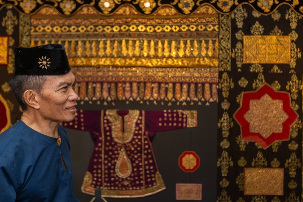 Art historian John Ang displays 700 pieces of Malay textiles from his ...