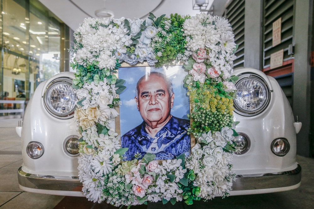 Malaysia’s top legal eagles, hundreds of others pay last respects to ‘legend’ Gopal Sri Ram ...