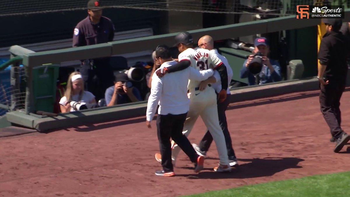 Wade Jr. exits game vs. Phillies with leg injury - Yahoo Sports