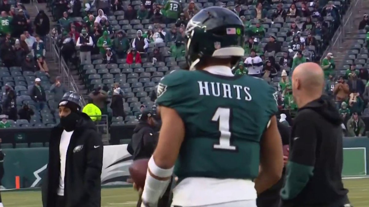 How to get Jalen Hurts back into rhythm? - Yahoo Sports