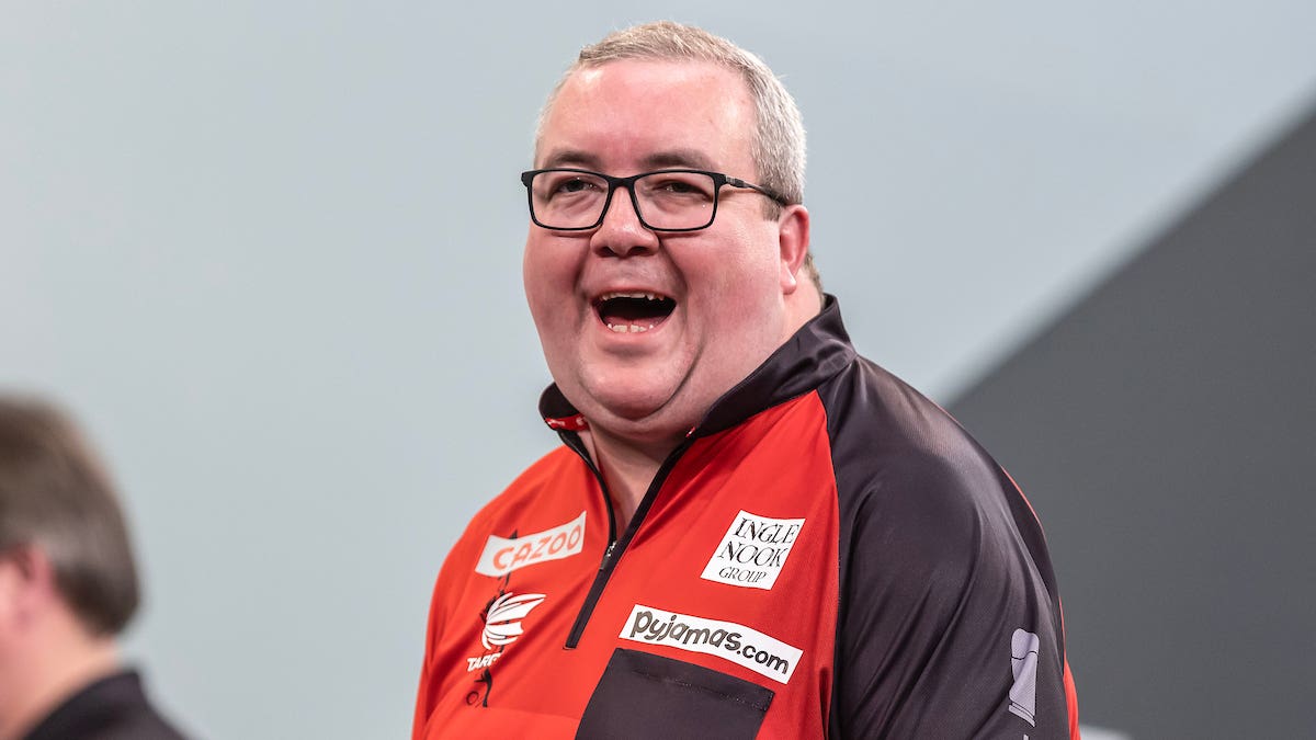 Stephen Bunting beats Michael van Gerwen to finally win first major PDC ...