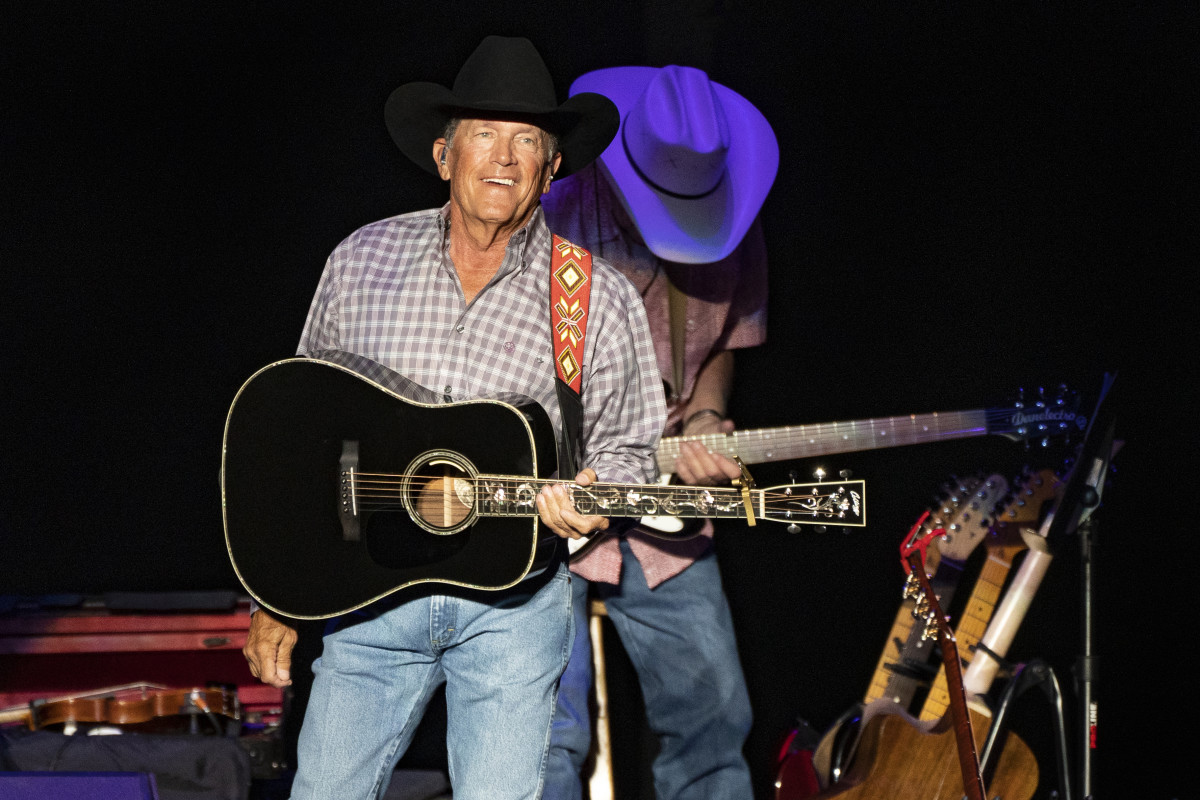 George Strait, 73, Stuns Fans with Performance of Beloved Country Icon ...