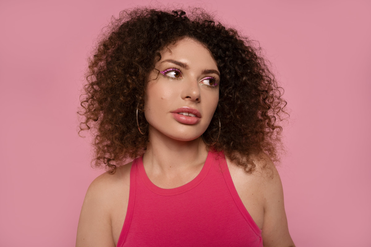 Secret Admirers? 4 Signs You Have a Love Magnet Aura