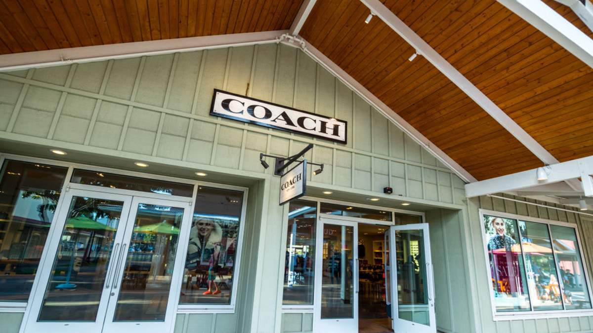 Coach Outlet Is Selling a ‘Chic and Stylish’ $398 Crossbody Bag for ...