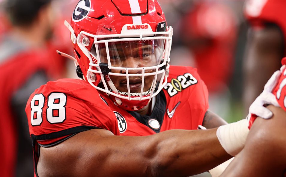 Bodycam video shows Jalen Carter denying that he was racing - Yahoo Sports