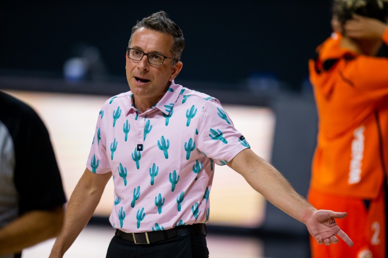 Sun coach apologizes after comment about opponent's weight - Yahoo Sports