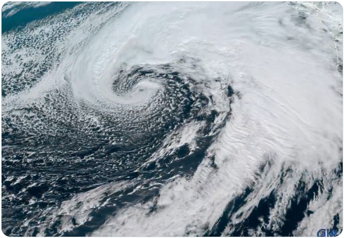 ‘Breathtaking’ satellite images show cyclone hurling storms at the West ...