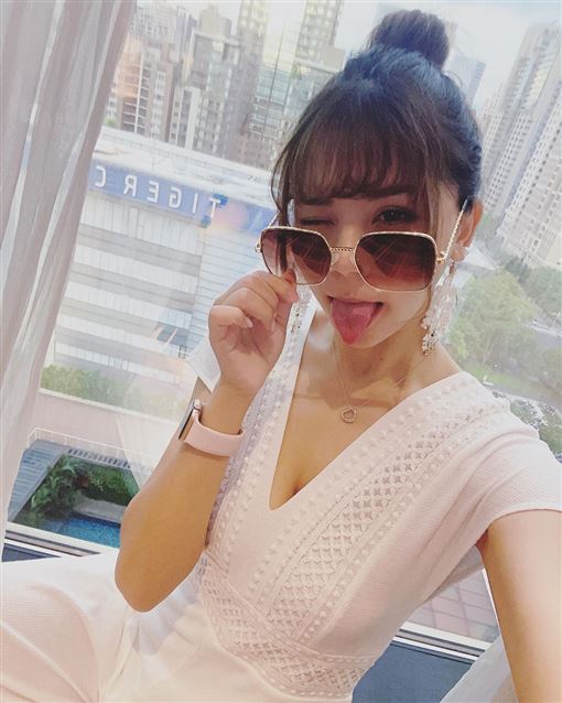 蕾菈扭腰熱舞出狀況 錄影冒異常畫面