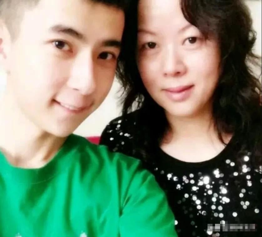 于朦朧母親爆輕生亡！中國YTR曝「驚人內幕」 網掀論戰