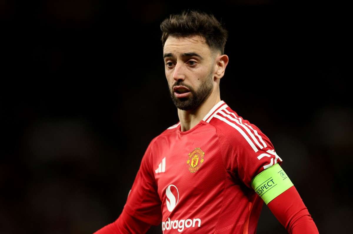 Bruno Fernandes To Start? | 3-4-2-1 Manchester United Predicted Lineup ...