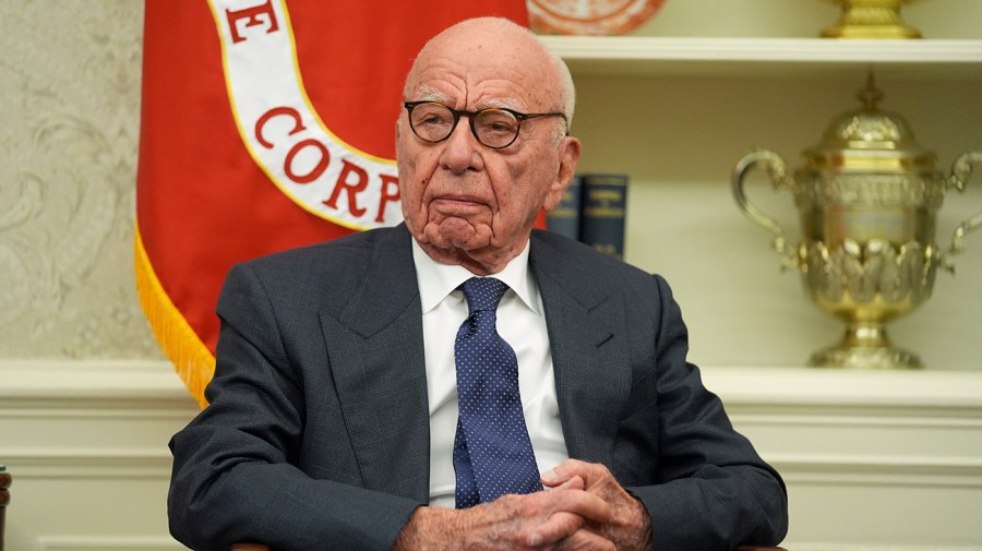 Trump enters new chapter with Rupert Murdoch - Yahoo News UK
